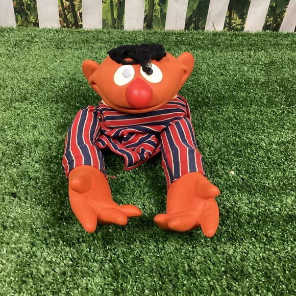 Sesame Street | Toys | Vintage Sesame Street Ernie Hand Puppet 7s ...